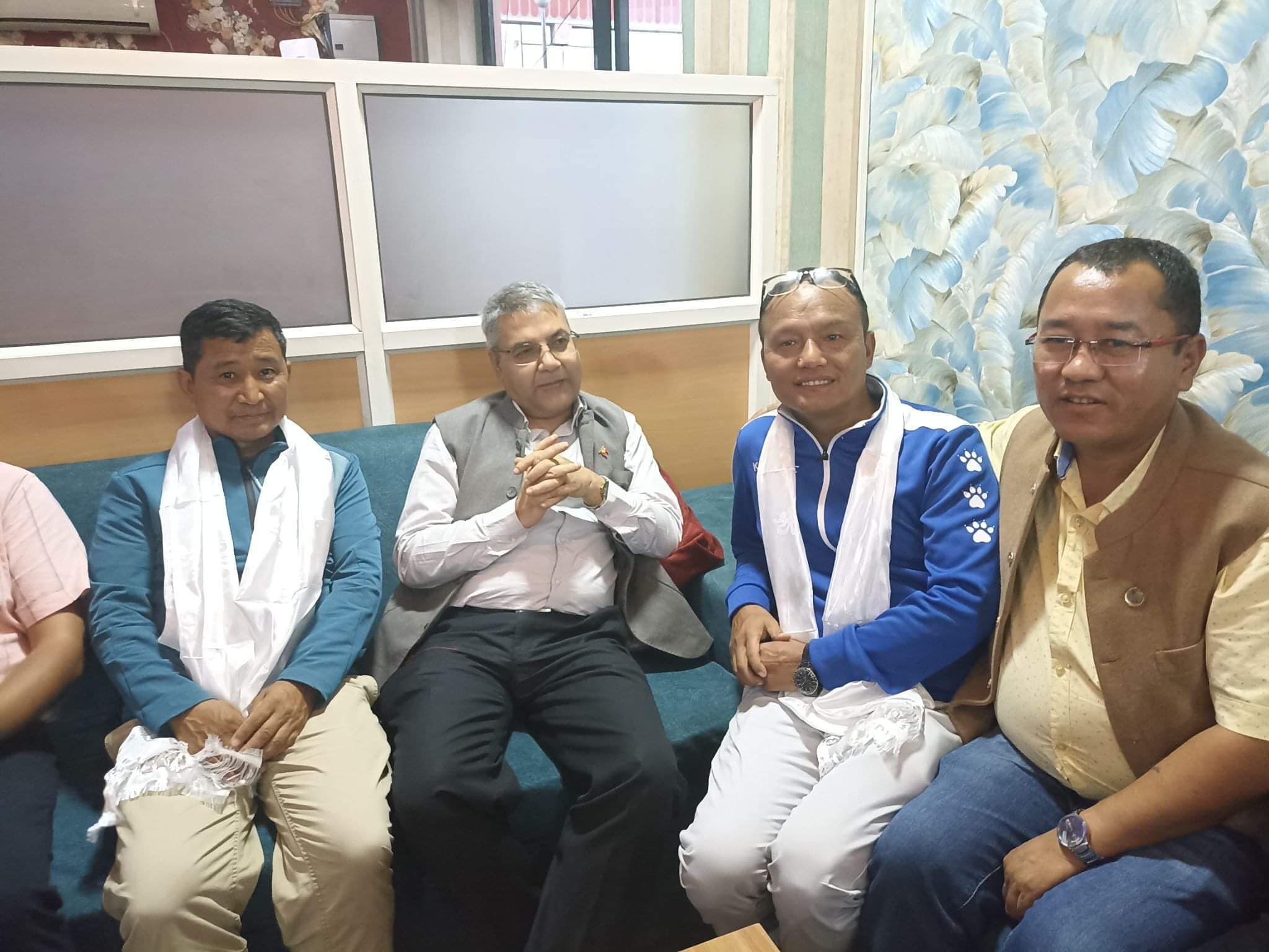 नमोबुद्धको माओवादीमा ठुलो पहिरो, प्रभावसाली नेताहरु सहित २ दर्जन ...